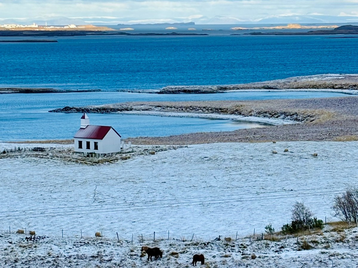 Travel Guide to Iceland: Your Ultimate Guide to the Land of Fire and Ice – Explorer's Echo